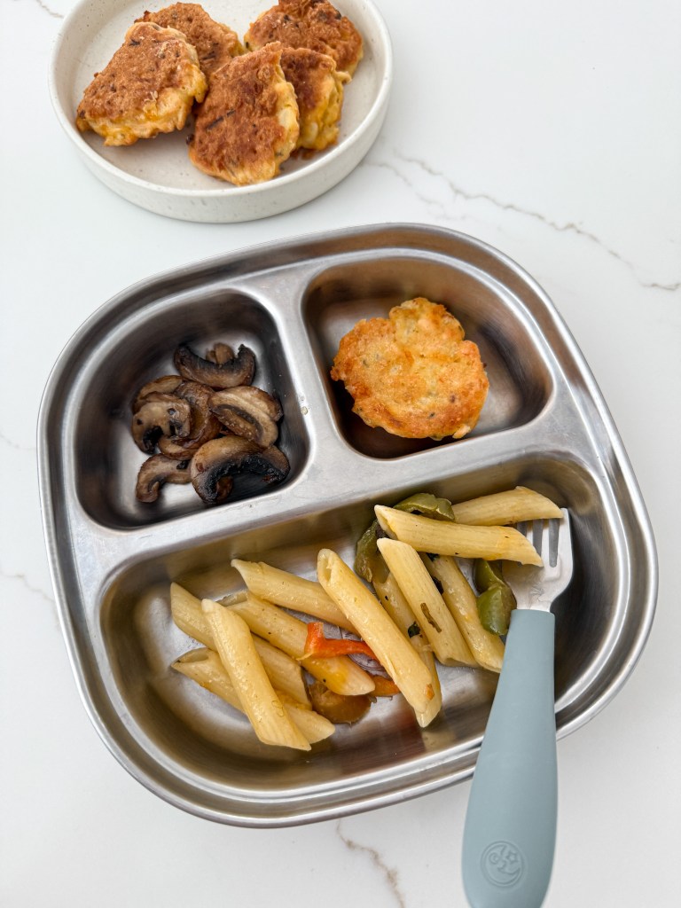Easy Salmon Cakes (Baby-Led Weaning & Toddler-Friendly) - Winnie Kison